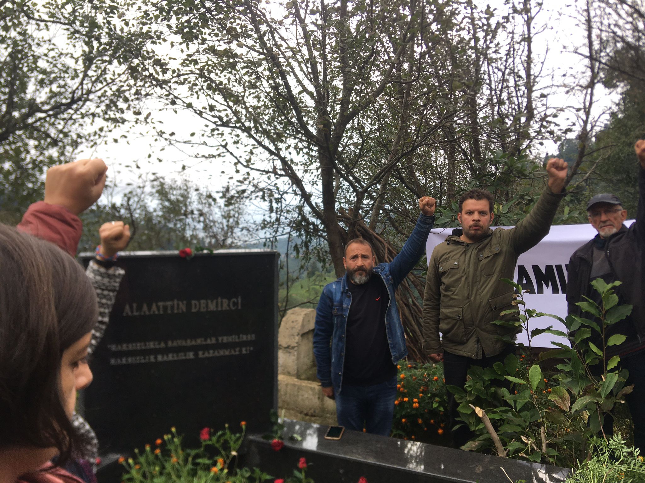 Devrimci Yol militanı Alaattin Demirci’nin anıt mezarı başında anma